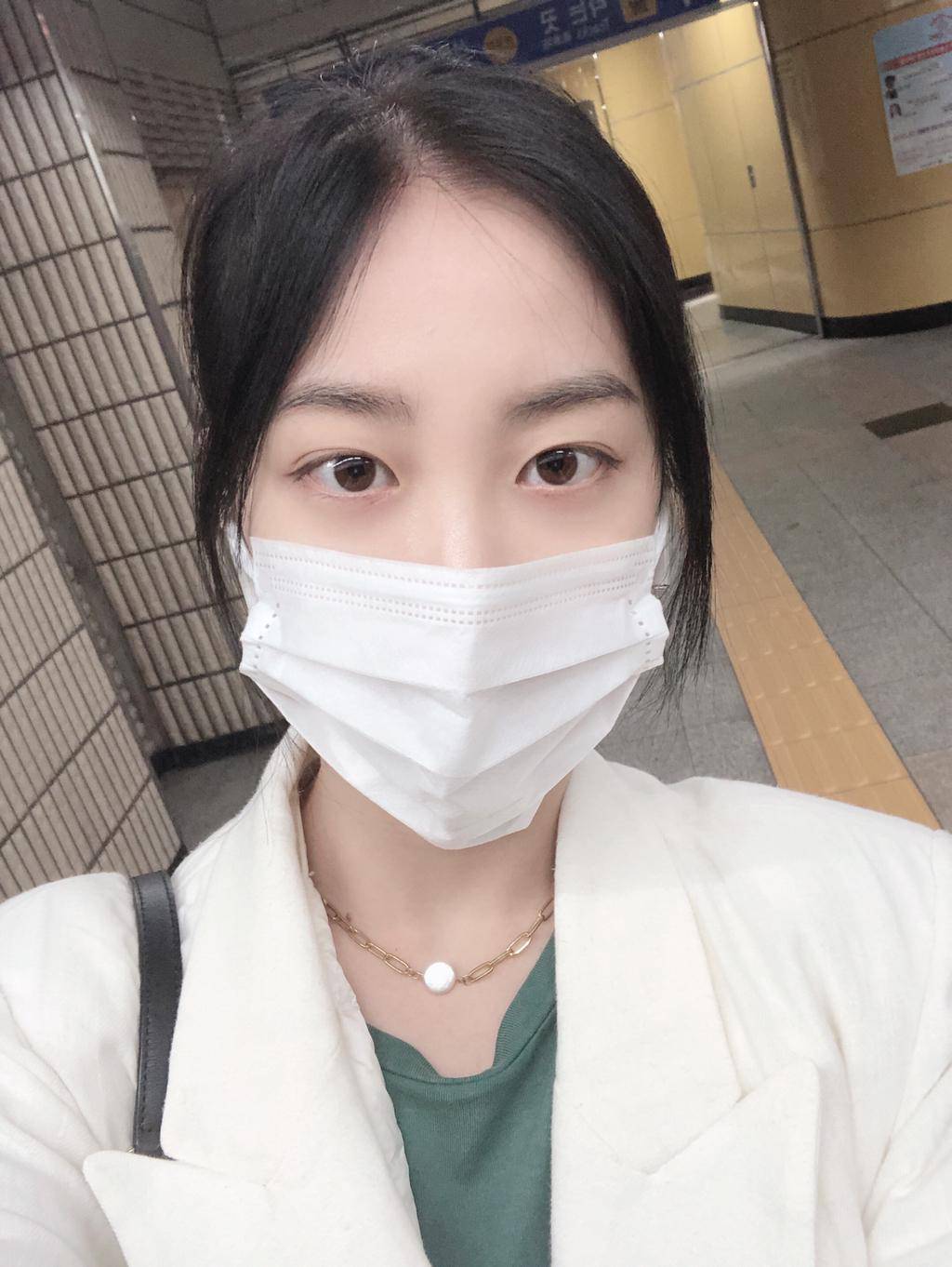 Yukyung in mask | Scrolller