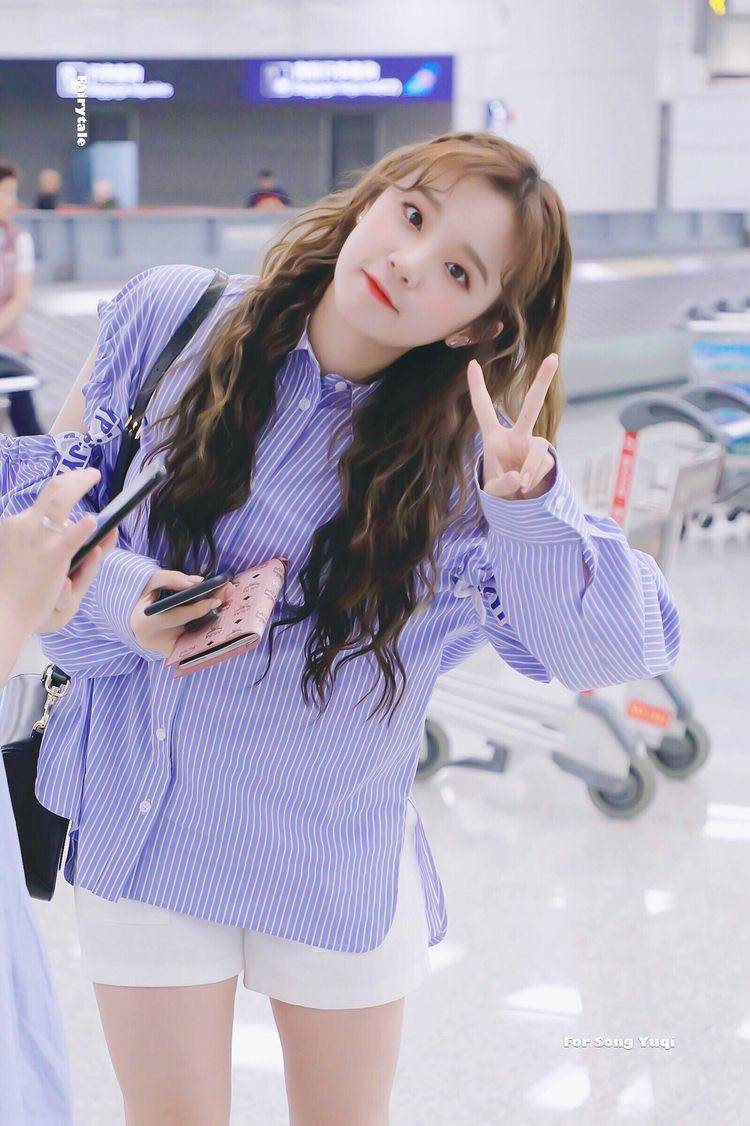 Yuqi | Scrolller