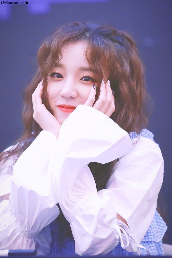 Yuqi | Scrolller