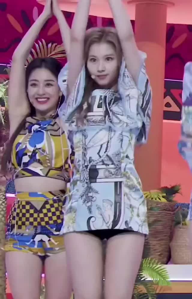 Zoom zoom | Scrolller