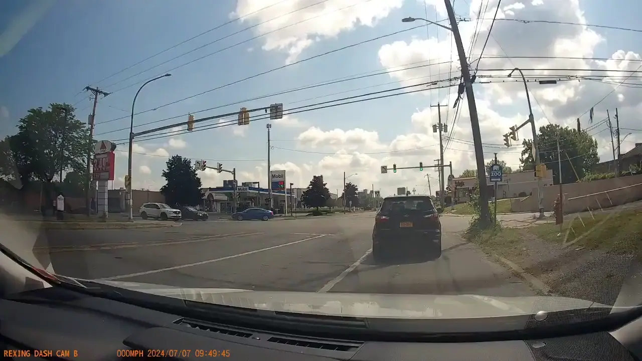 [oc] Sunday more left turn clyde | Scrolller