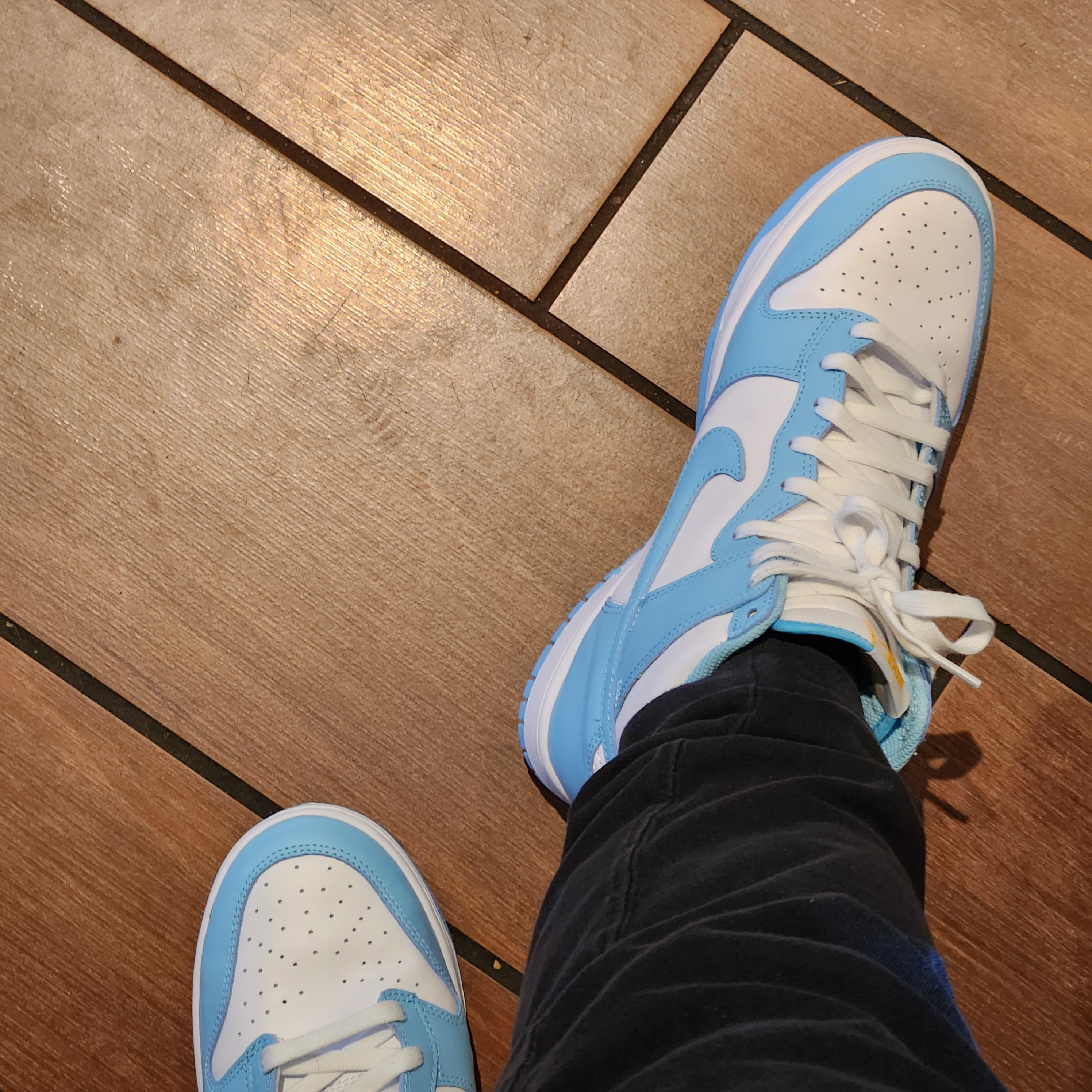 Starbucks run in the Chill Dunks. | Scrolller