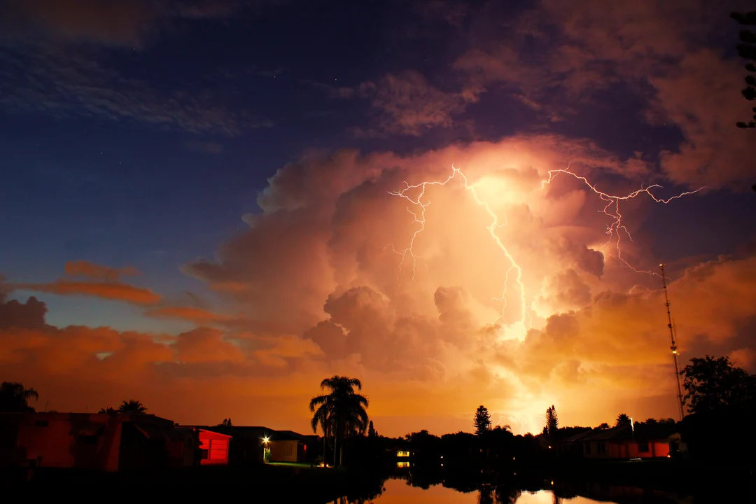 Lightning storm | Scrolller