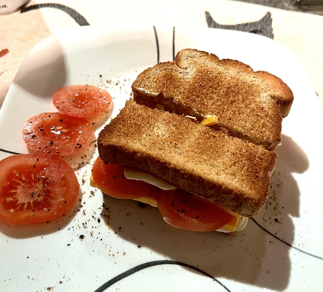 Show some love for tomato and cheese | Scrolller