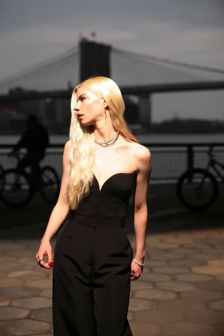 Shining bright like a diamond | Scrolller