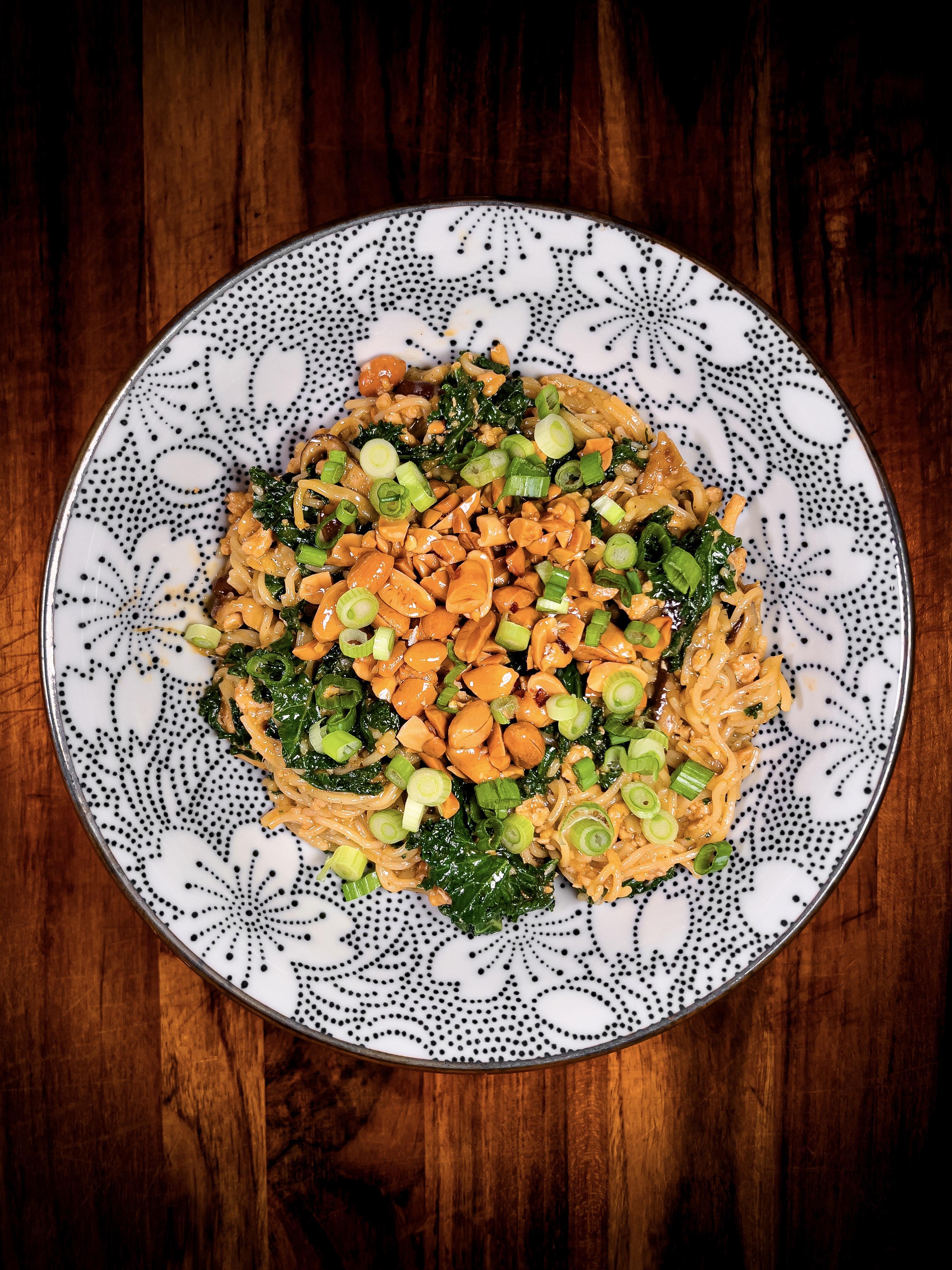 [homemade] Spicy Sesame Noodles with Ginger Chicken | Scrolller