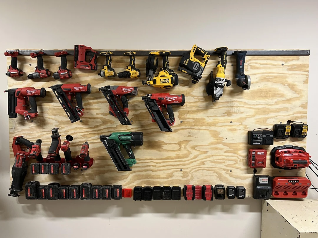 Garage tool board | Scrolller