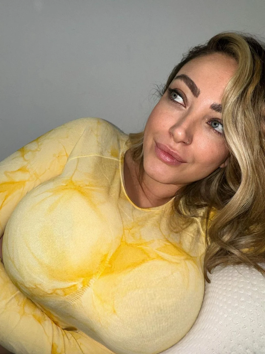 Is yellow a good match for my eye color? | Scrolller