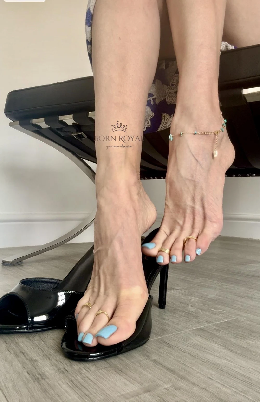 How about this anklet matching the polish? | Scrolller