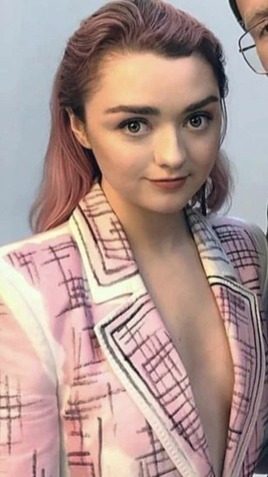 Simple Yet Seductive | Scrolller