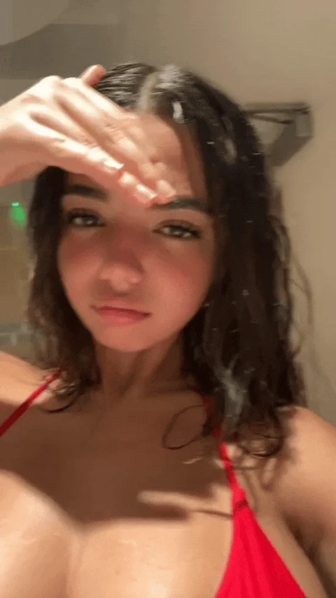 Bigg milkers | Scrolller