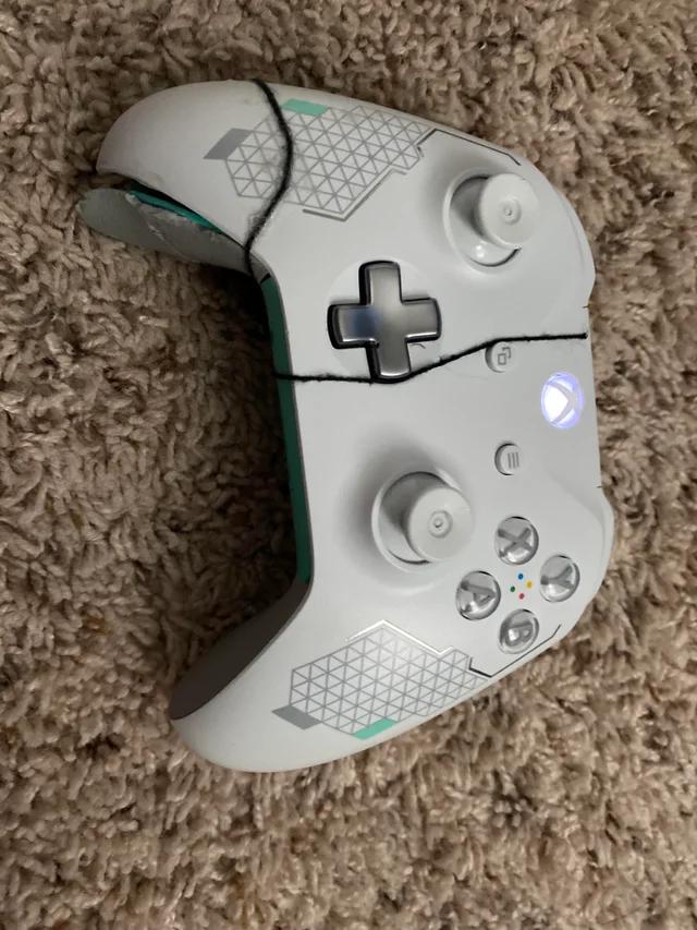 Fixed controller | Scrolller