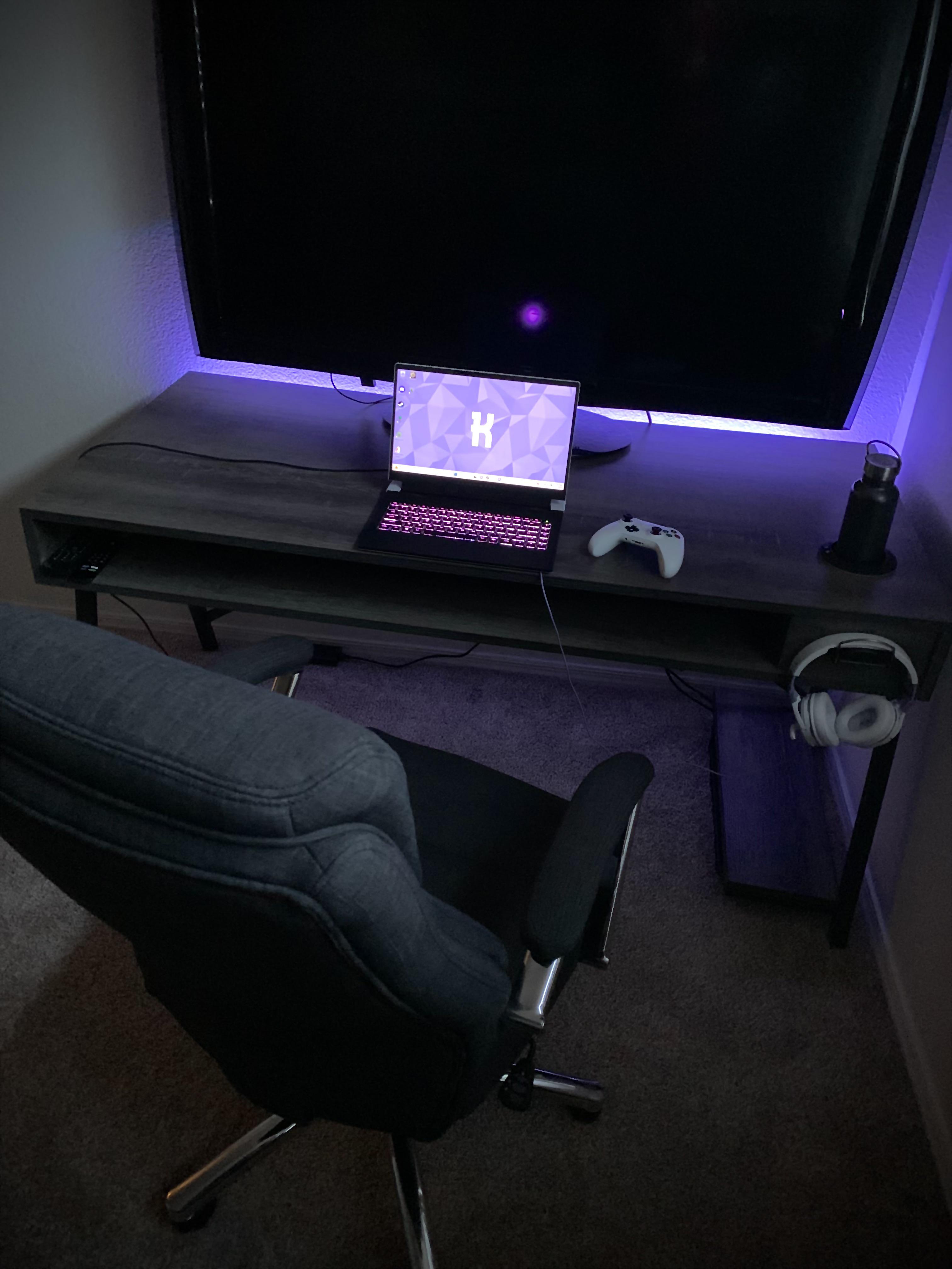 Discover more like AverageBattlestations: Please tell me how to improve my minimalist setup ...