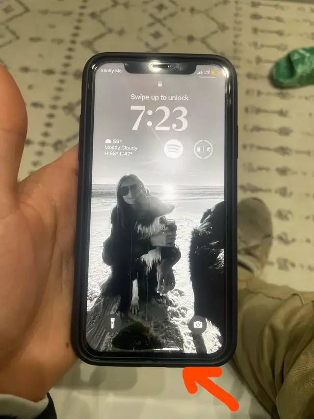 What is wrong with my phone? | Scrolller