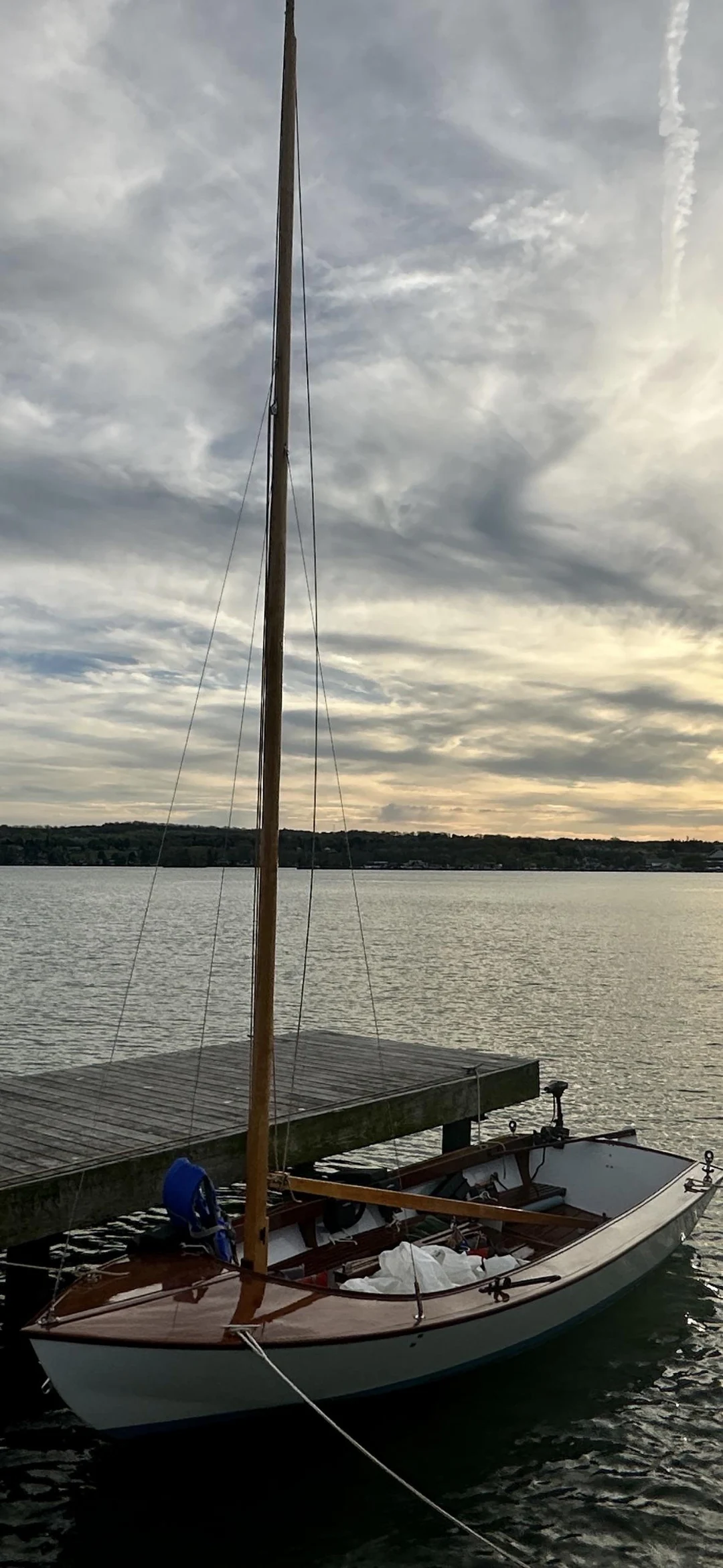 Docking small boats on tall docks | Scrolller