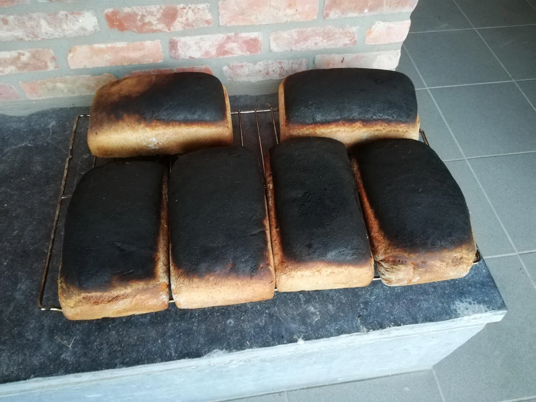 The wood fired oven was to hot | Scrolller