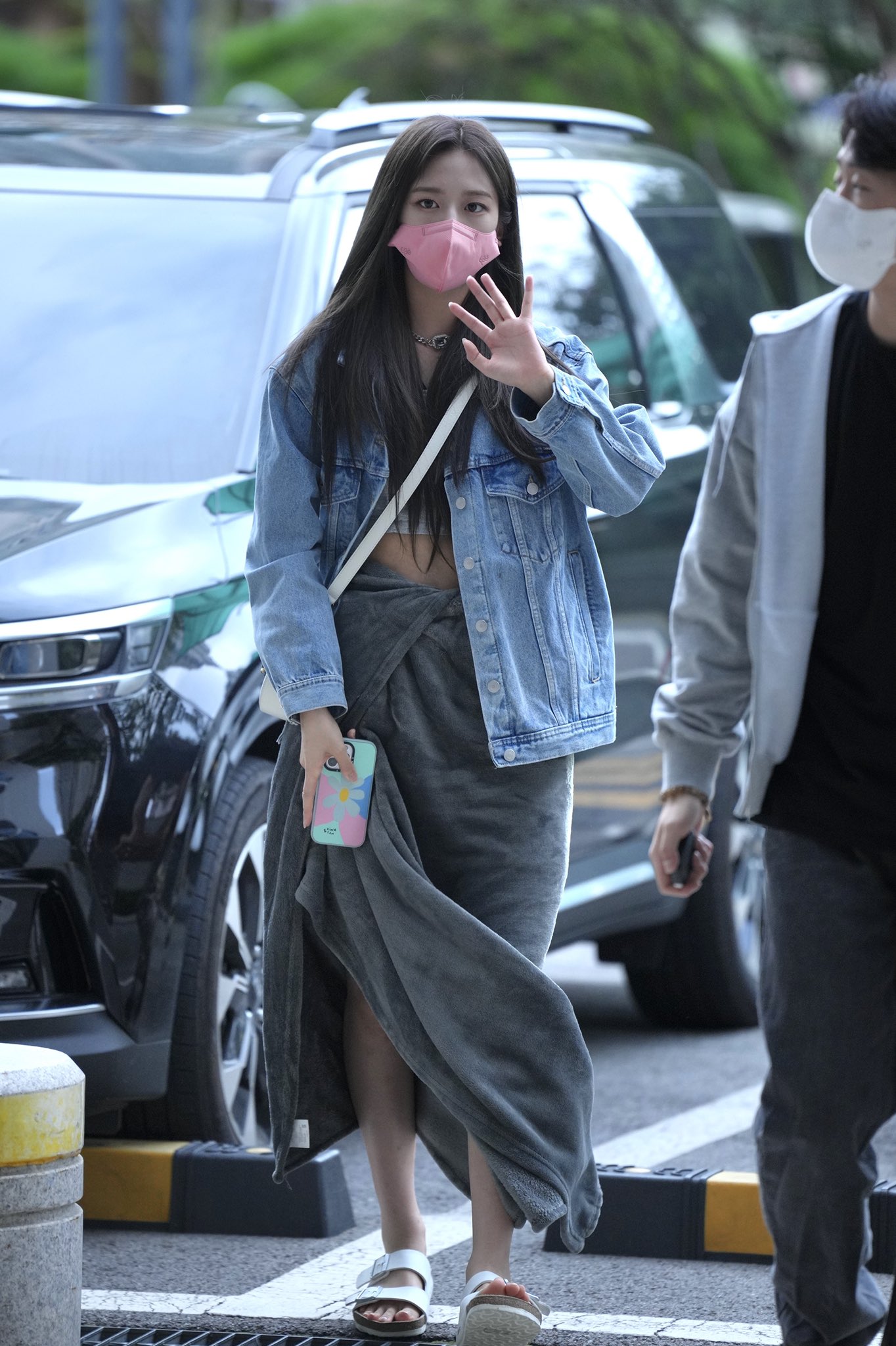 IVE - Yujin | Scrolller