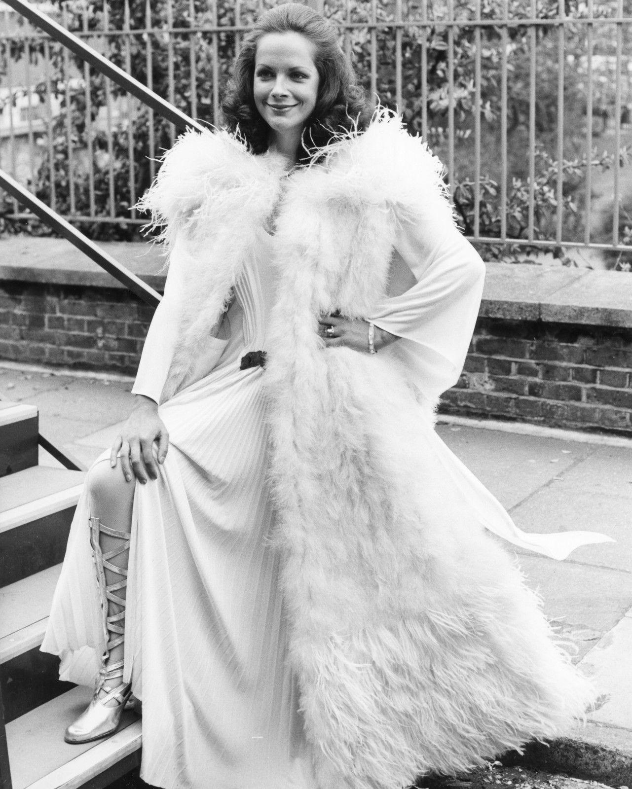 Mary Tamm, co-star to Tom Baker on Doctor Who. (1979) | Scrolller