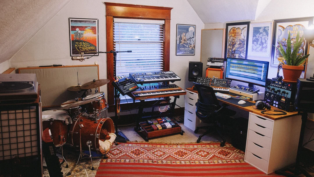 my cozy bedroom studio :) | Scrolller