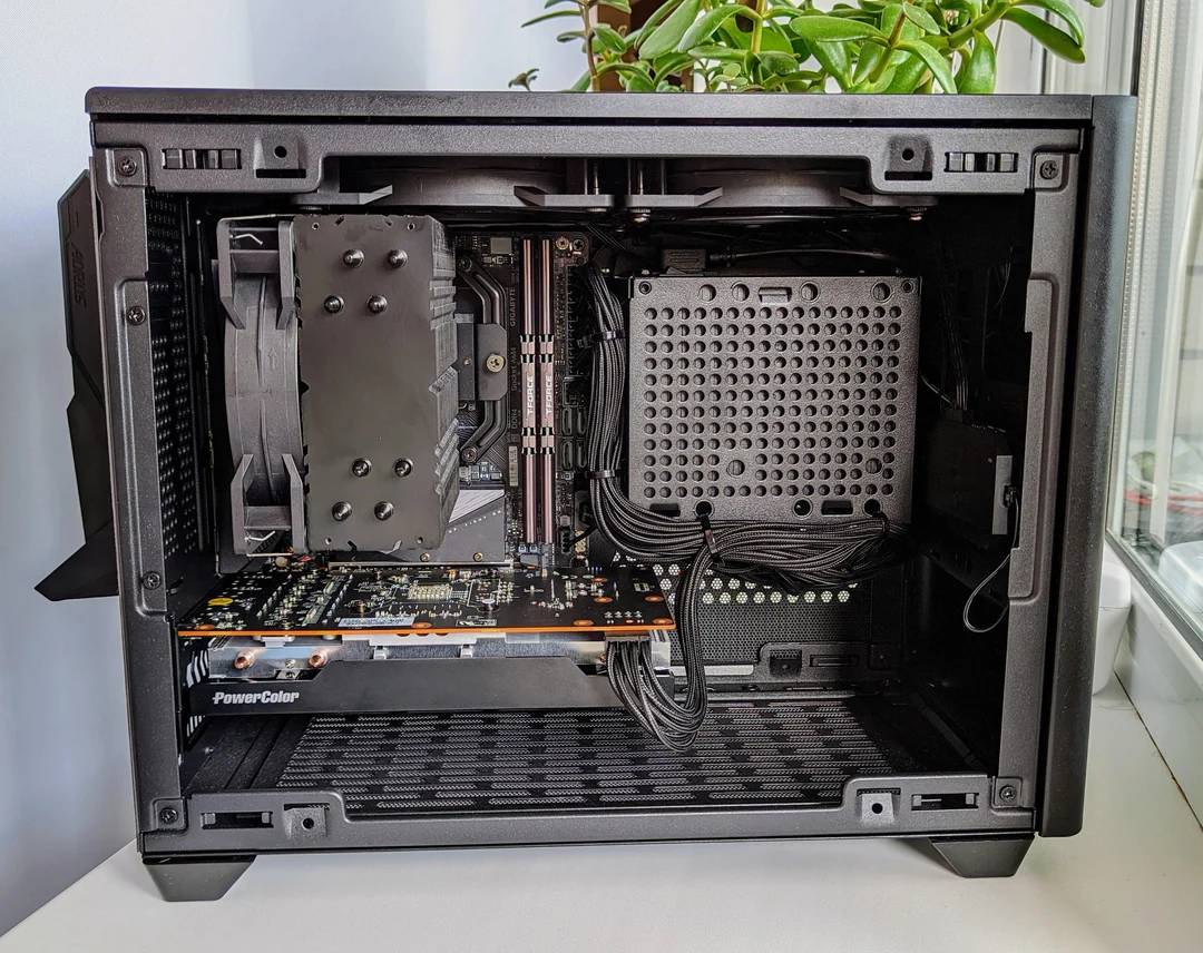 One more NR200 Build | Scrolller