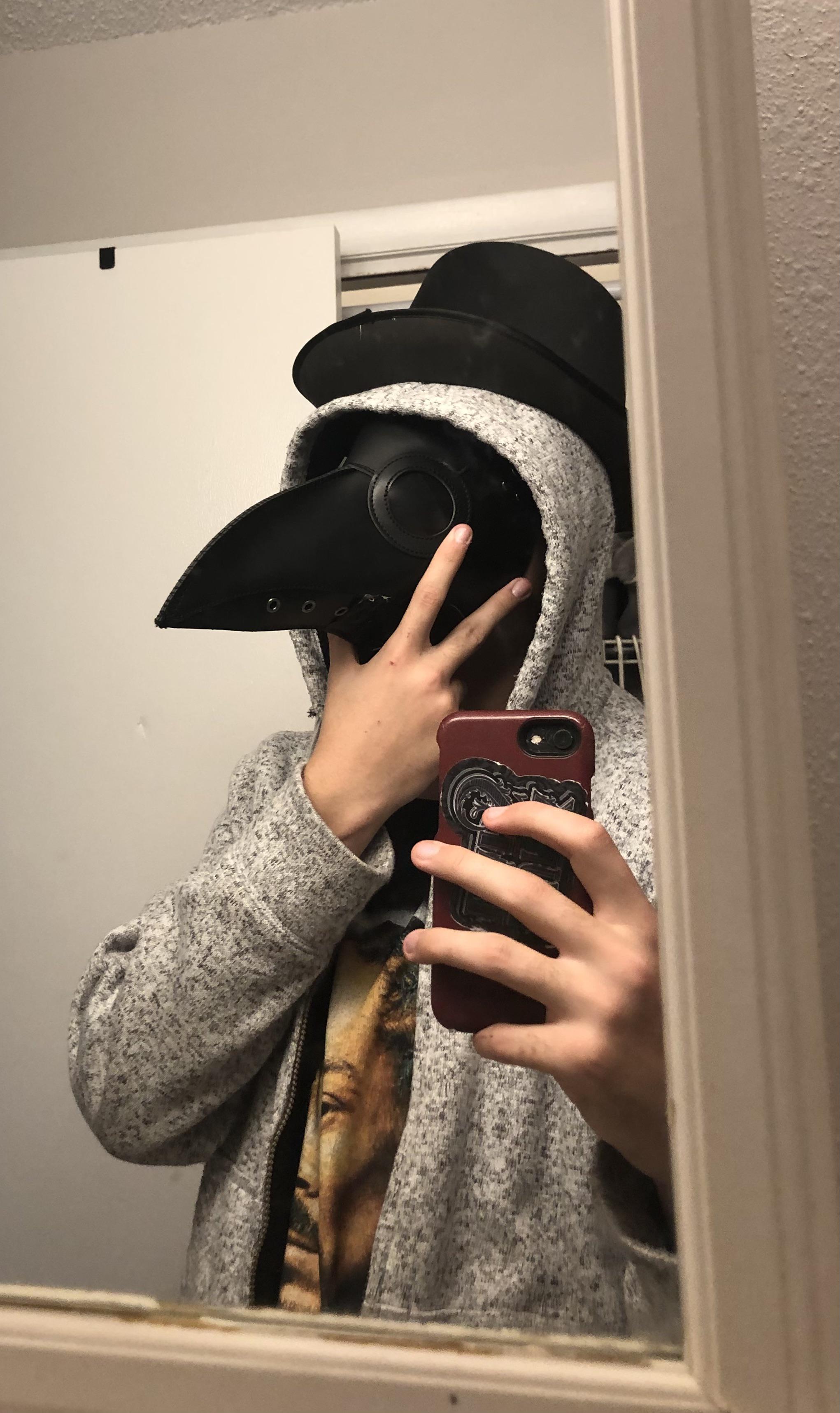 049 has escaped and has acquired new threads | Scrolller