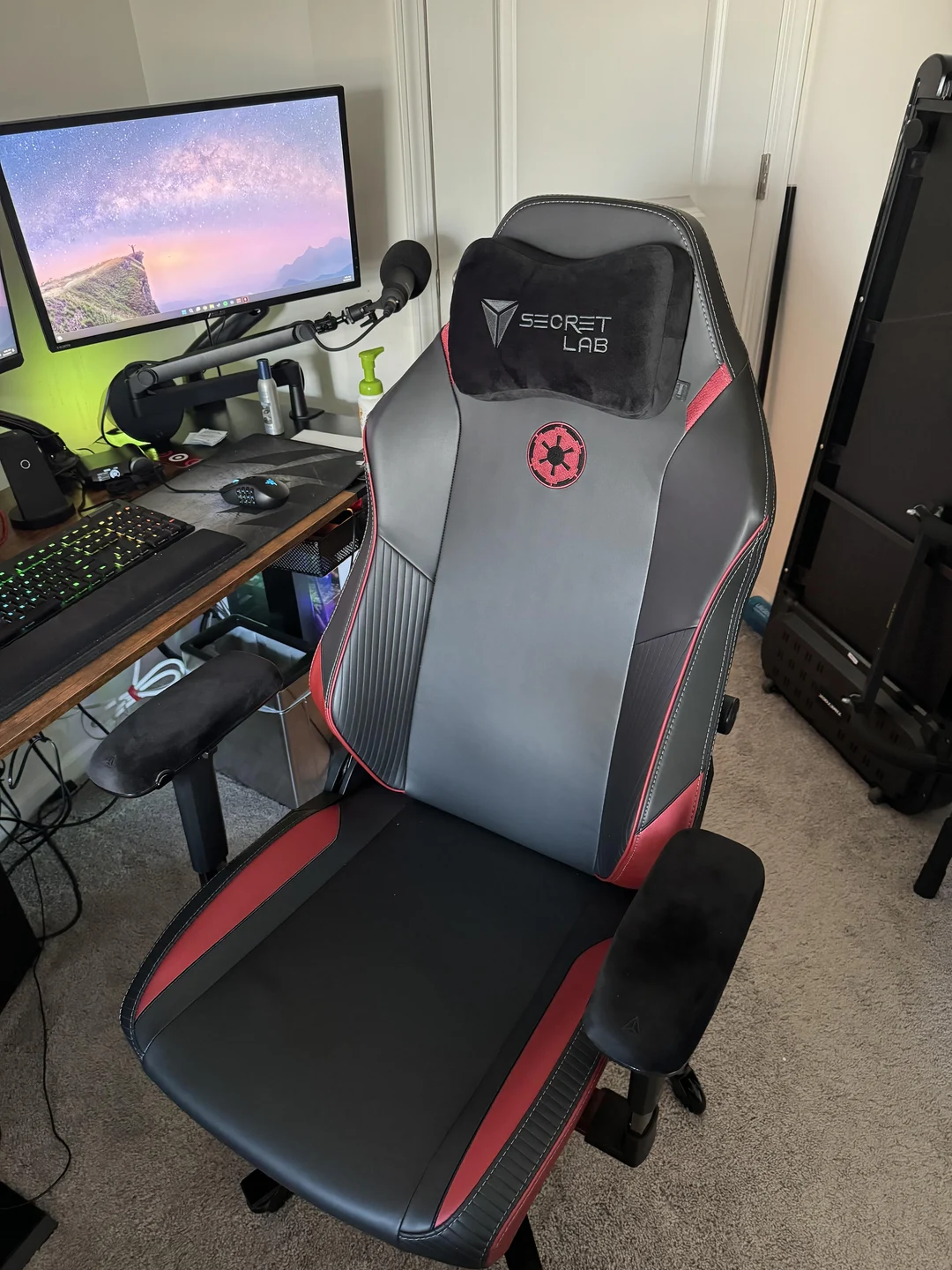 Comfort to rule an Empire #secretlab | Scrolller