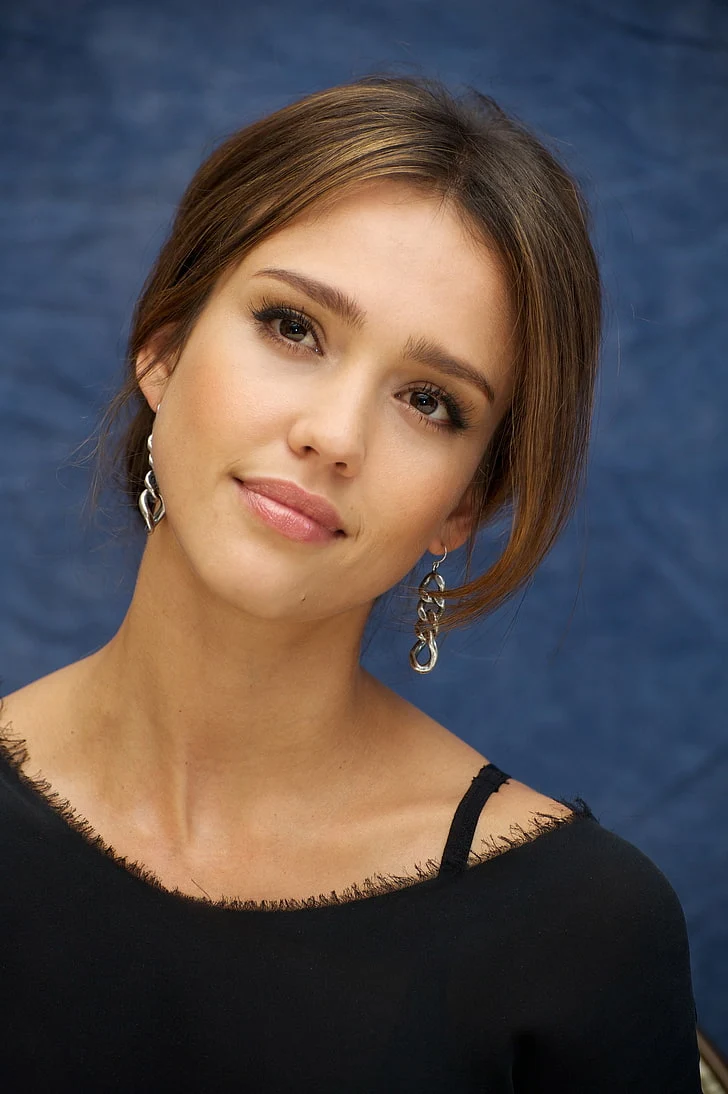 Jessica Alba | Scrolller
