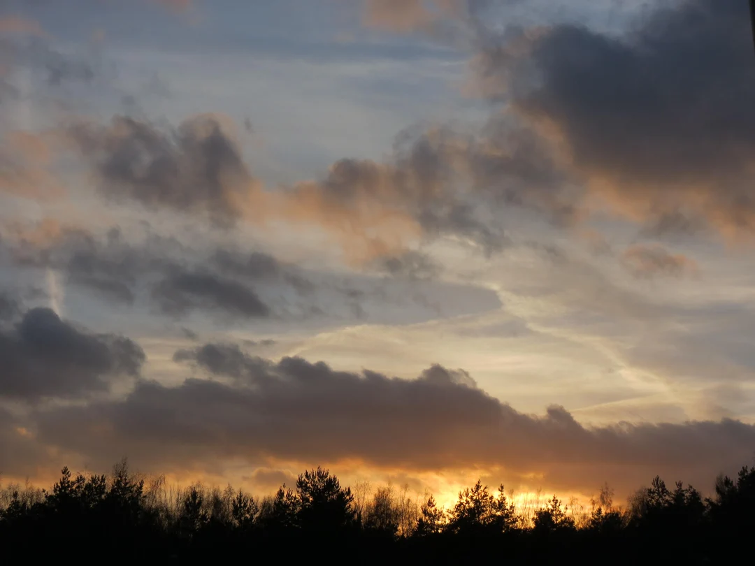 Sunset outside Berlin [OC] [4000x3000] | Scrolller