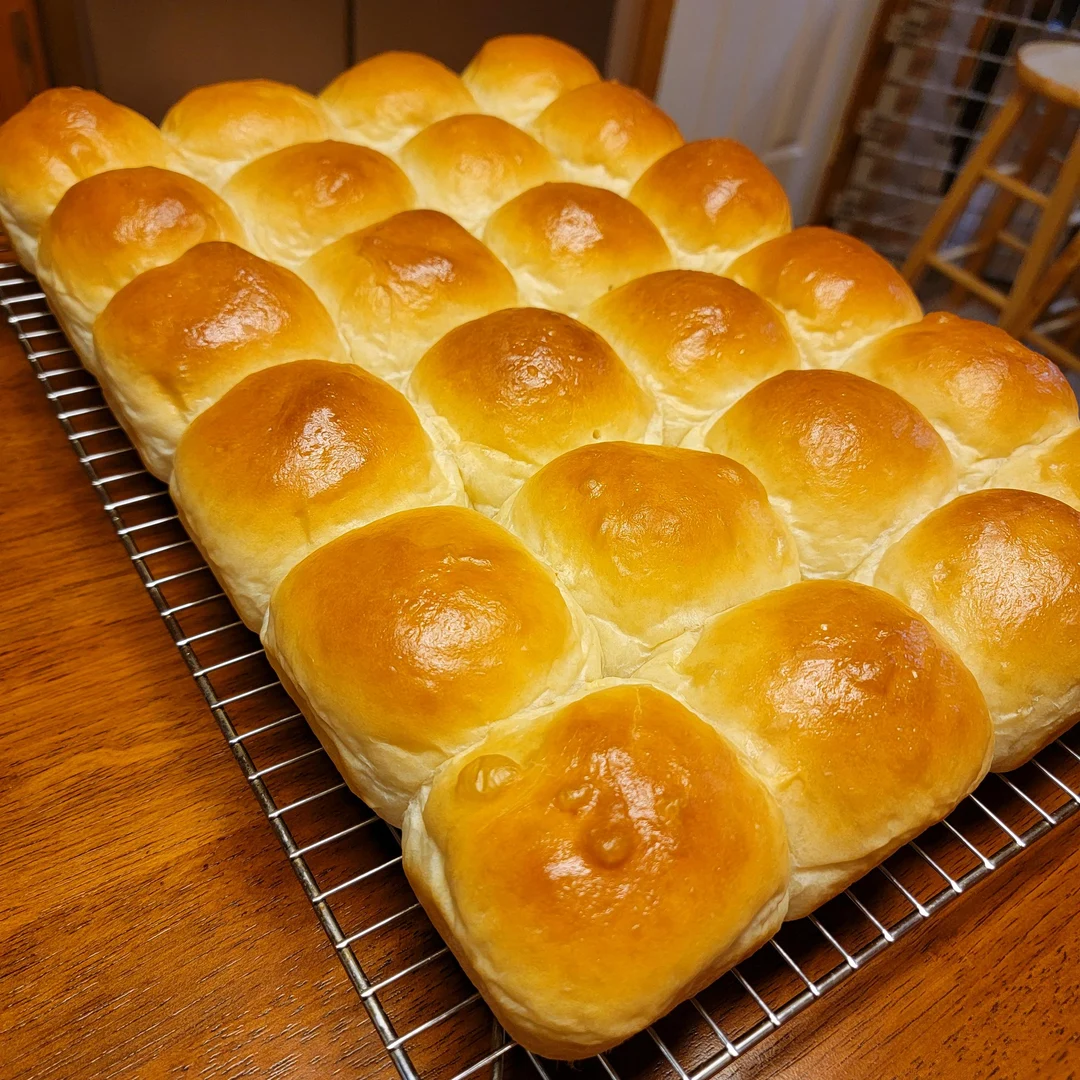 Japanese Milk Bread Rolls | Scrolller