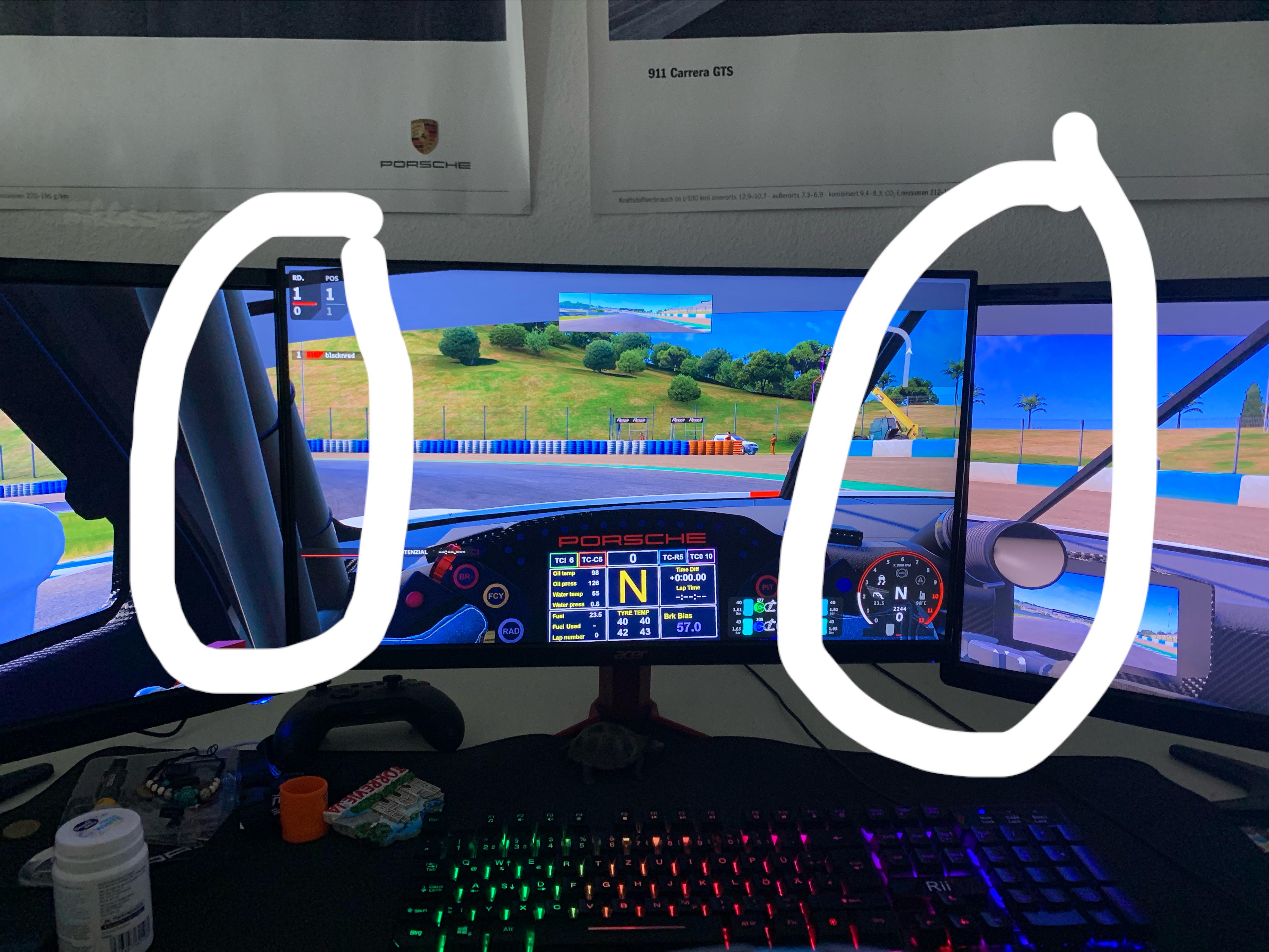 Triple Monitors but different height | Scrolller