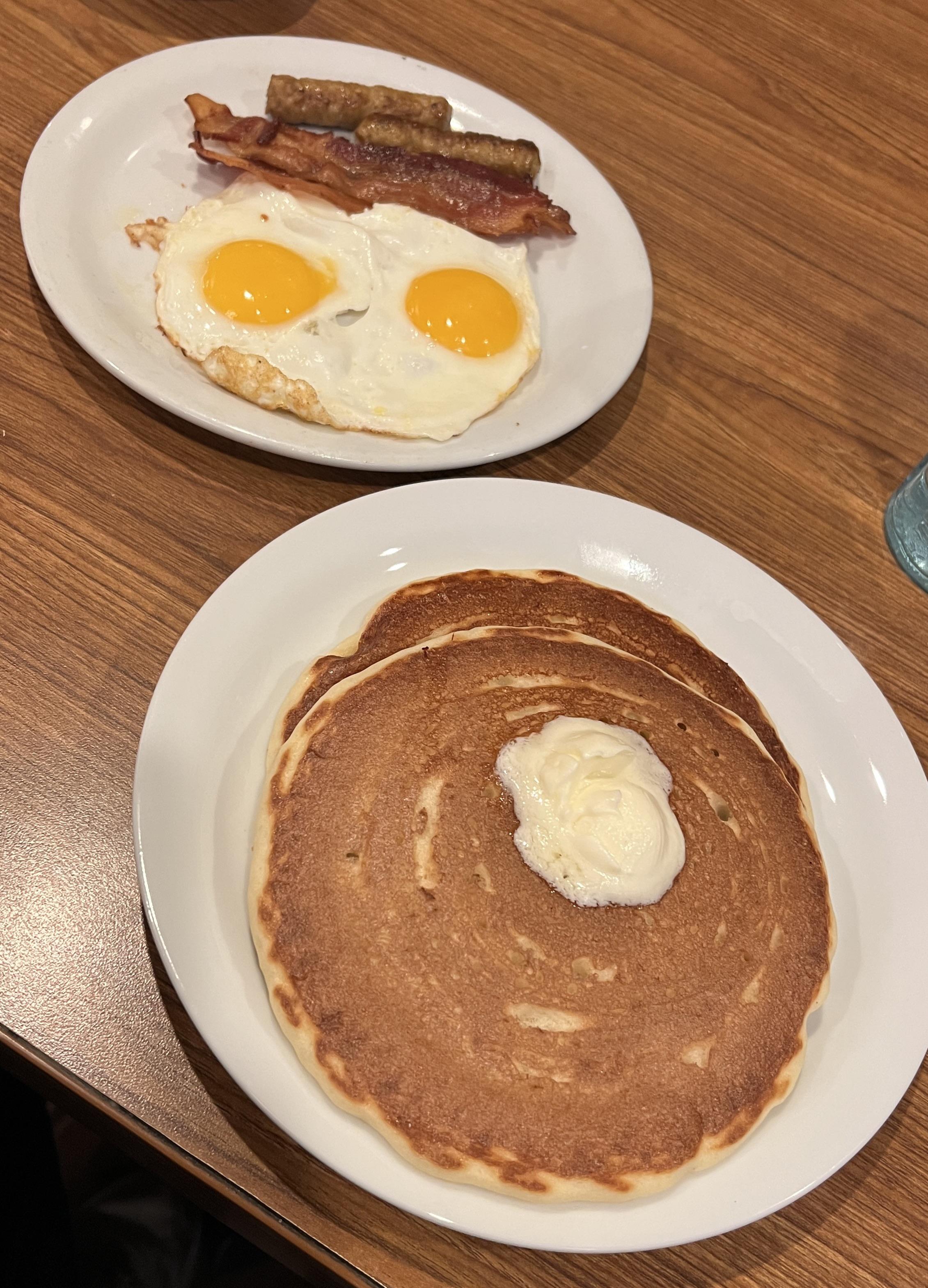 [I ate] Dennys for the first time last night as a 30M | Scrolller