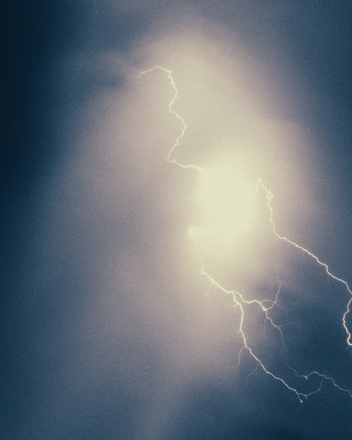 Got a photo of a lightning strike. | Scrolller