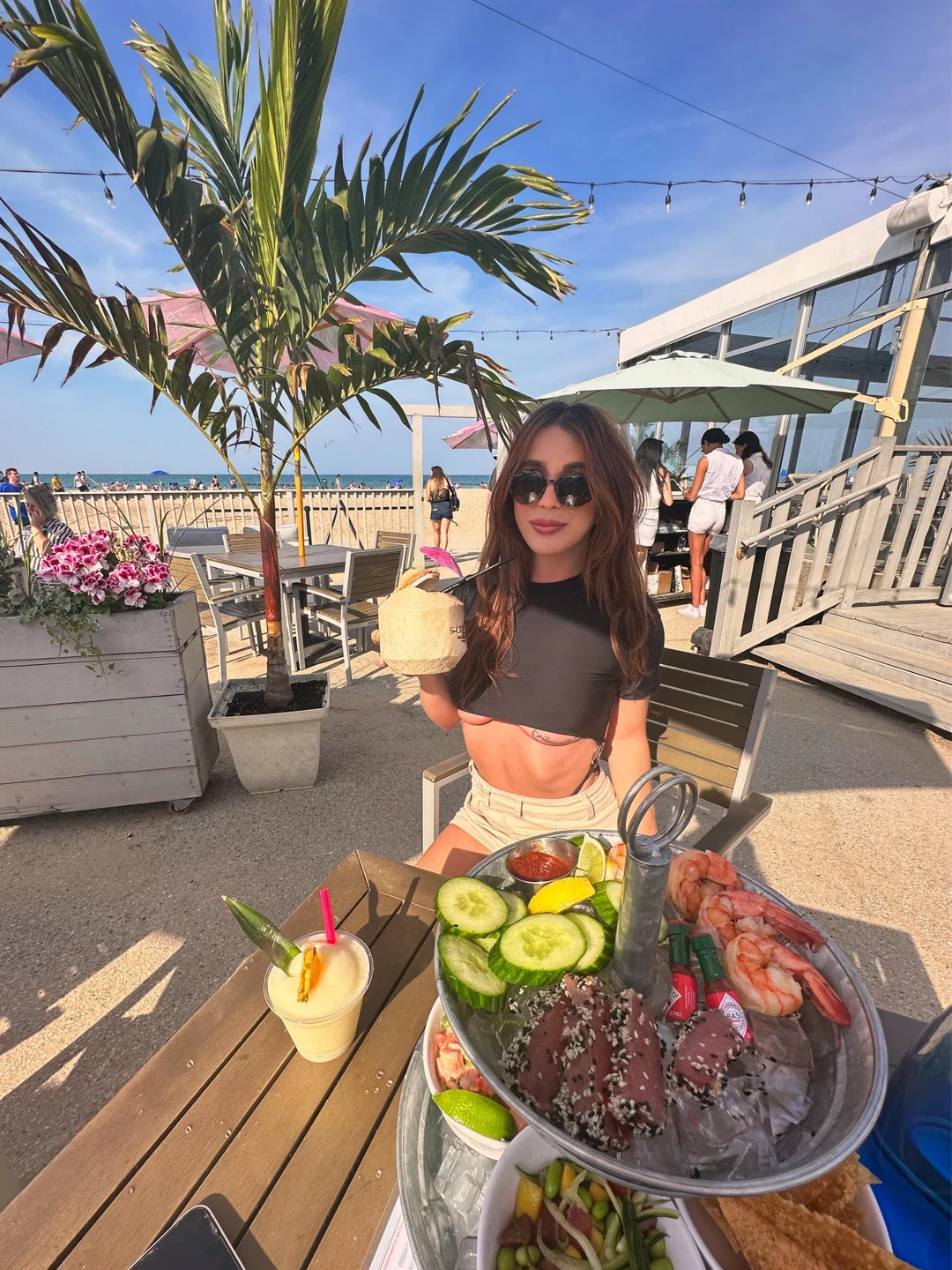 Discover more like Croptopgirls: Super cropped for a dinner out and Related Content | Scrolller
