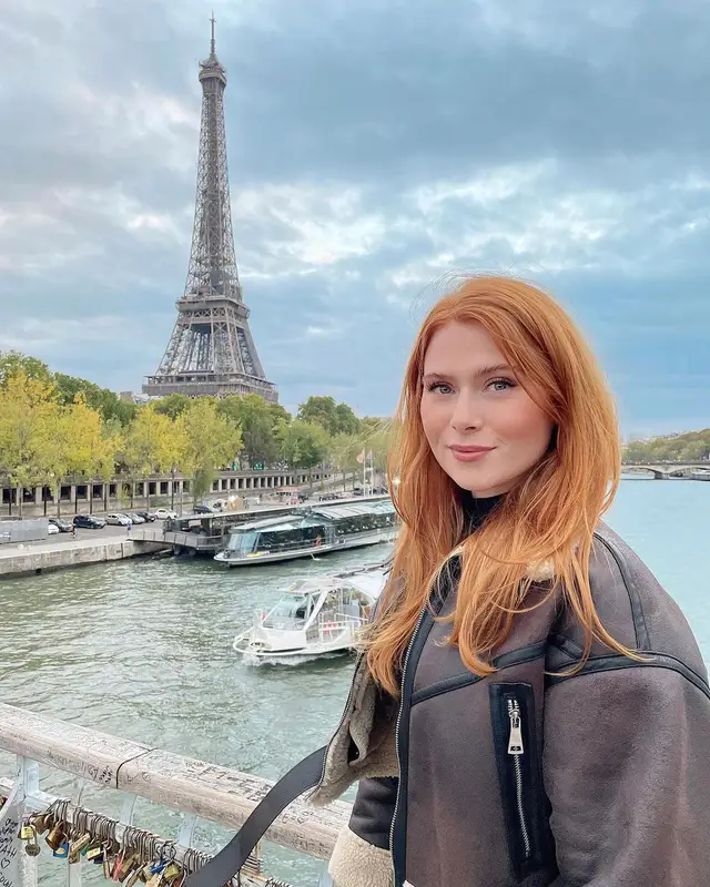 kthrna [2022-10-05] | Scrolller