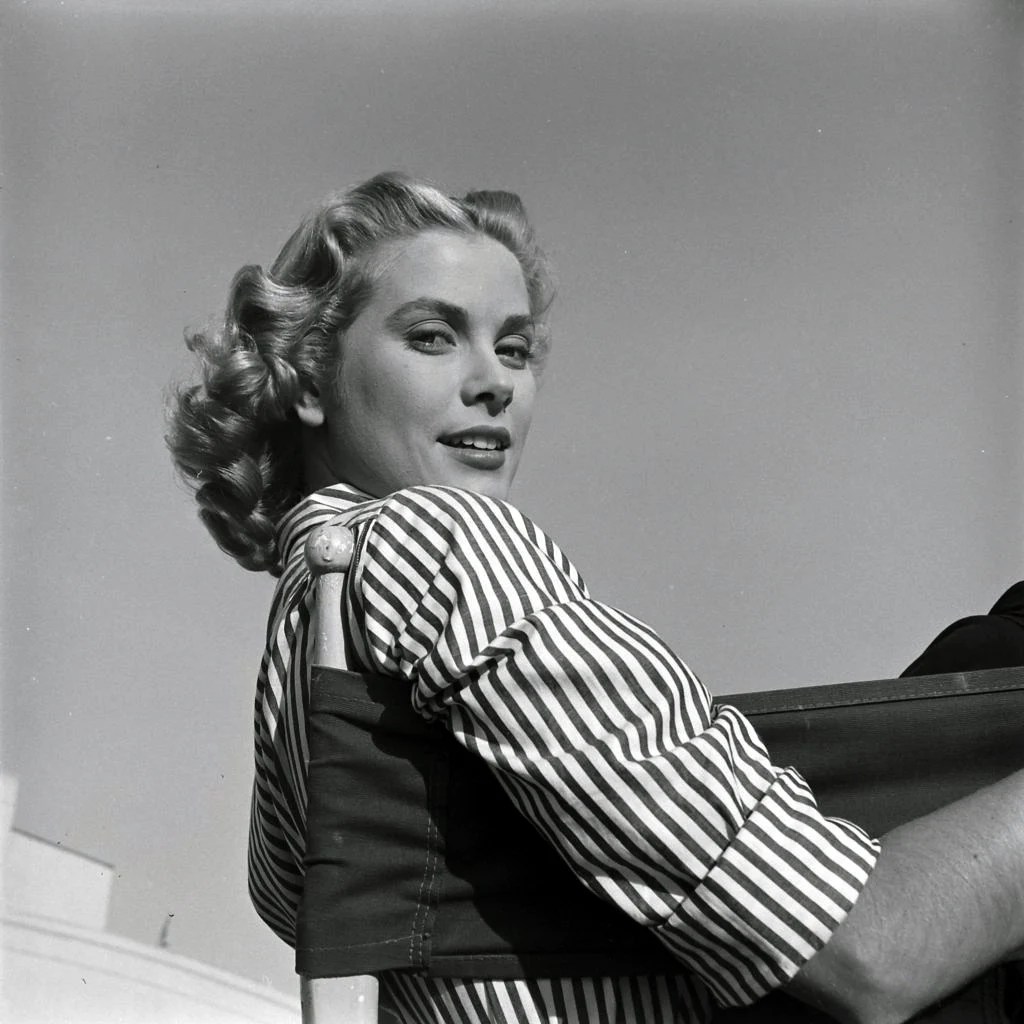 Grace Kelly (1954) | Scrolller