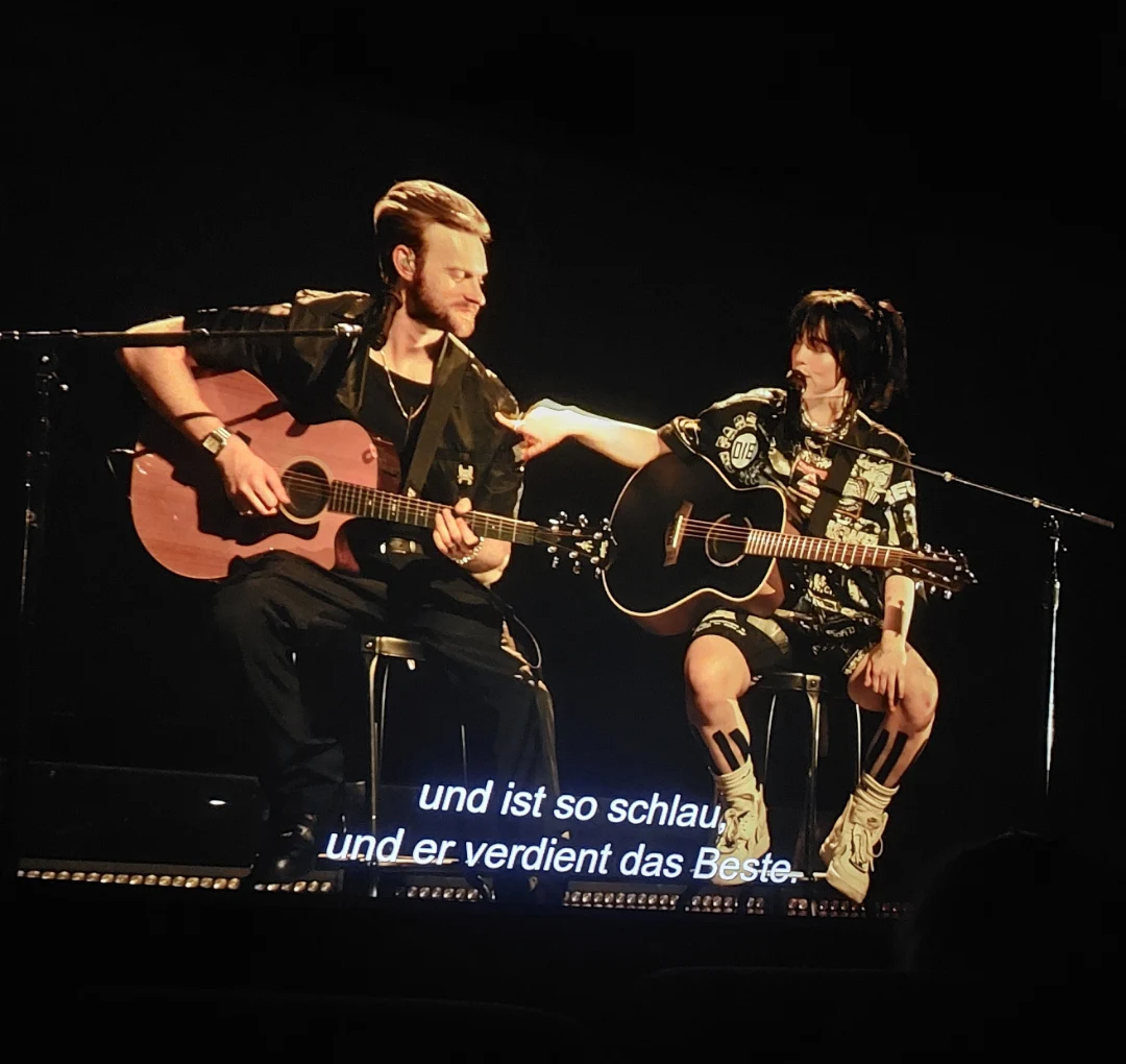 *Tap* "and is so clever and he deserves the best." | Scrolller