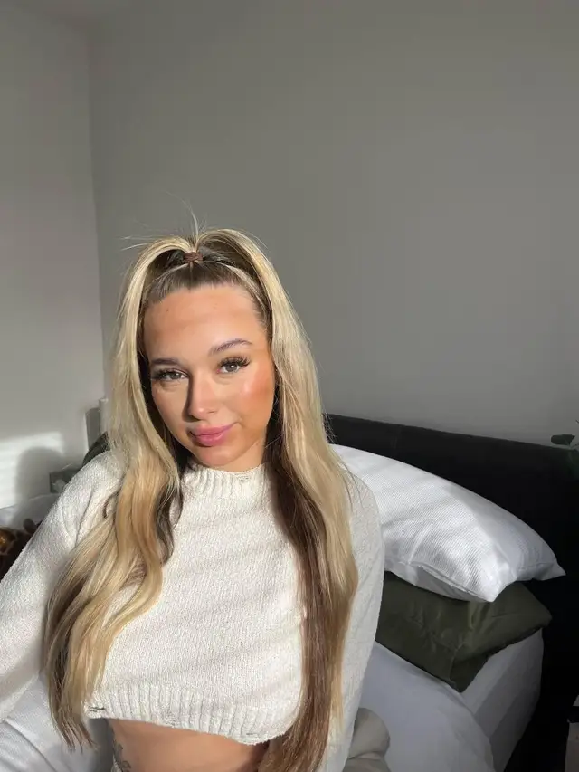 How is my crop top looking? | Scrolller