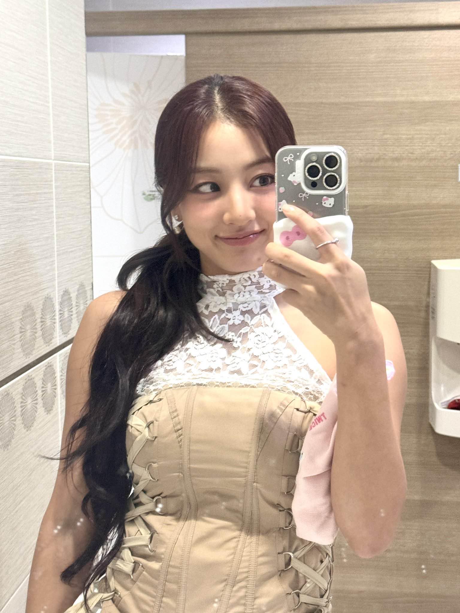 Jihyo | Scrolller