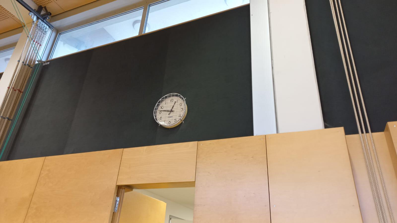 My Schools Gym Clock. | Scrolller