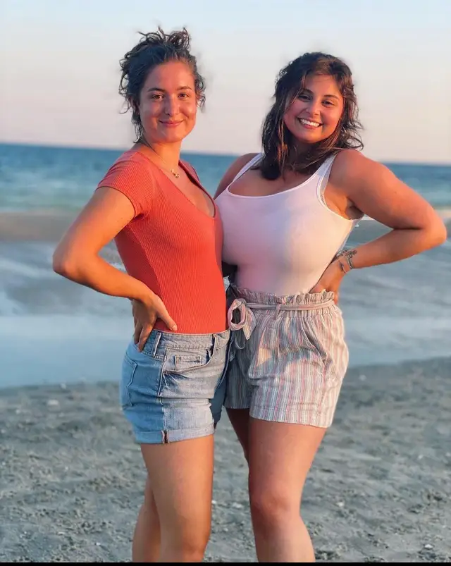 She's jealous | Scrolller