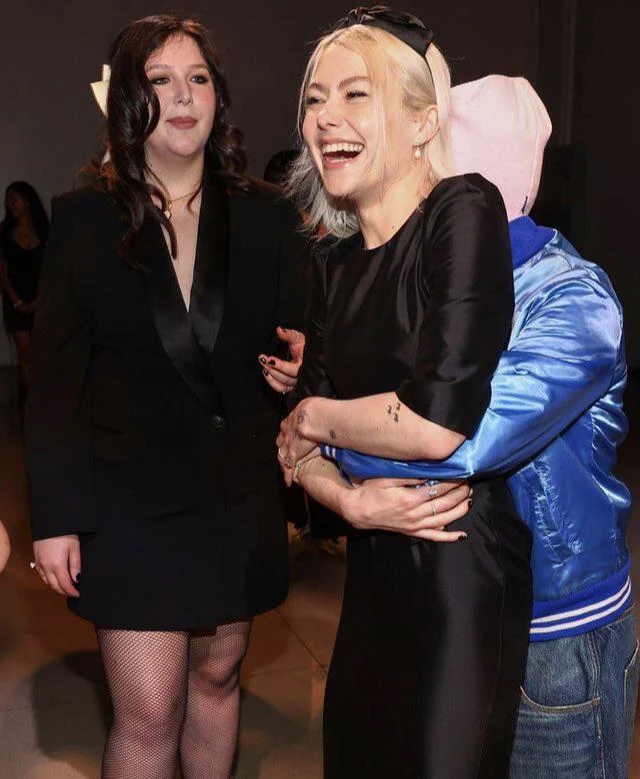 Billie and Phoebe Bridgers 🏳️‍🌈 | Scrolller