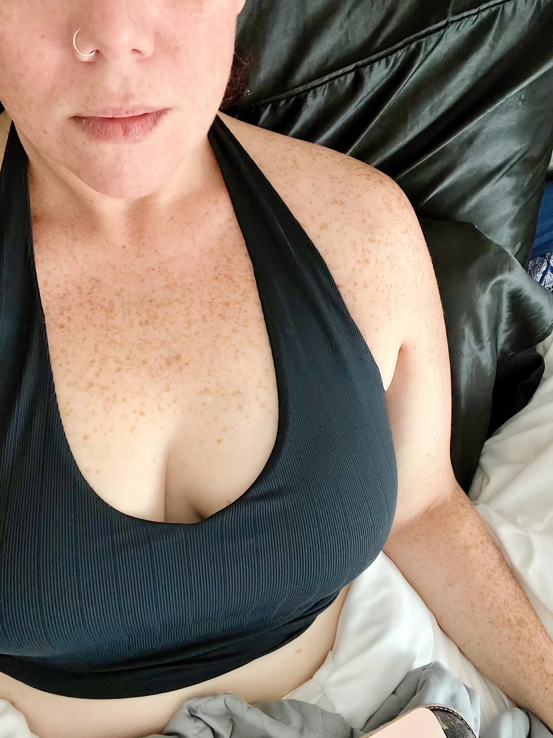 Working from my bed. No bra, no makeup, no problem | Scrolller