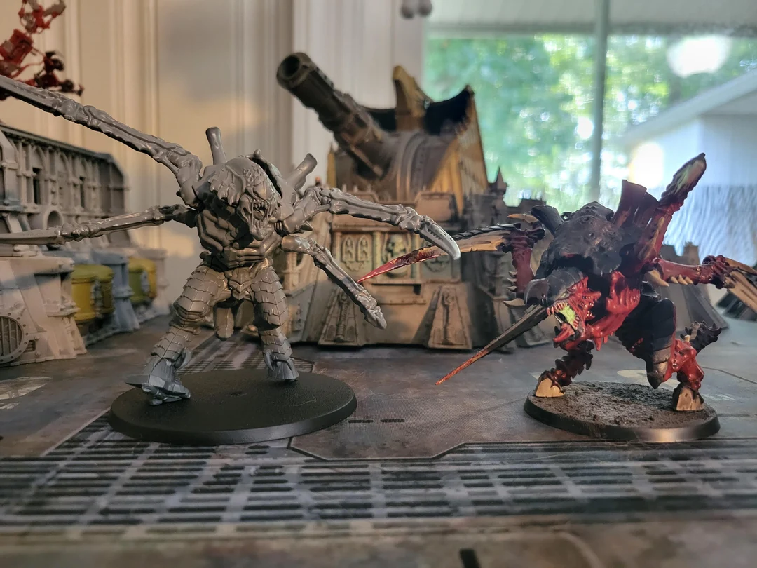 Screamer and Carnifex size comparison | Scrolller