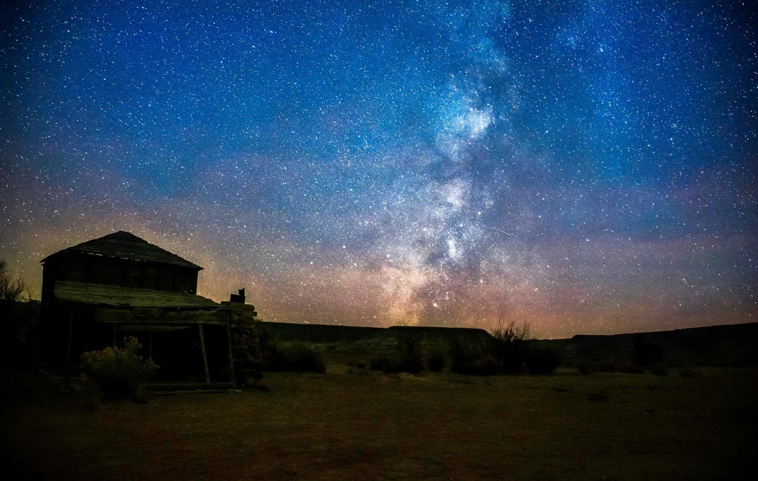 Milky Way over the Utah desert. | Scrolller