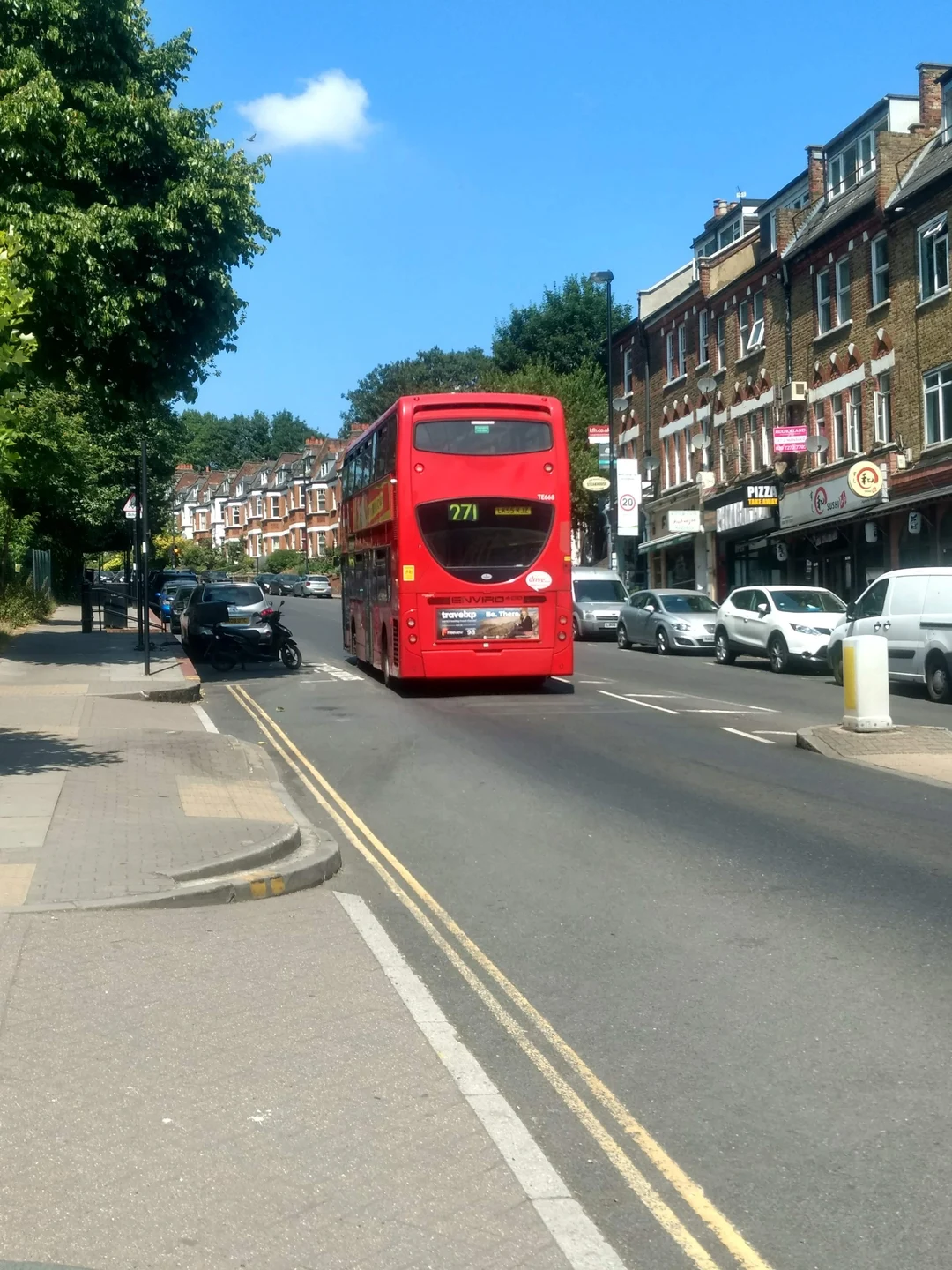 [OC] Holloway Road. London, UK | Scrolller