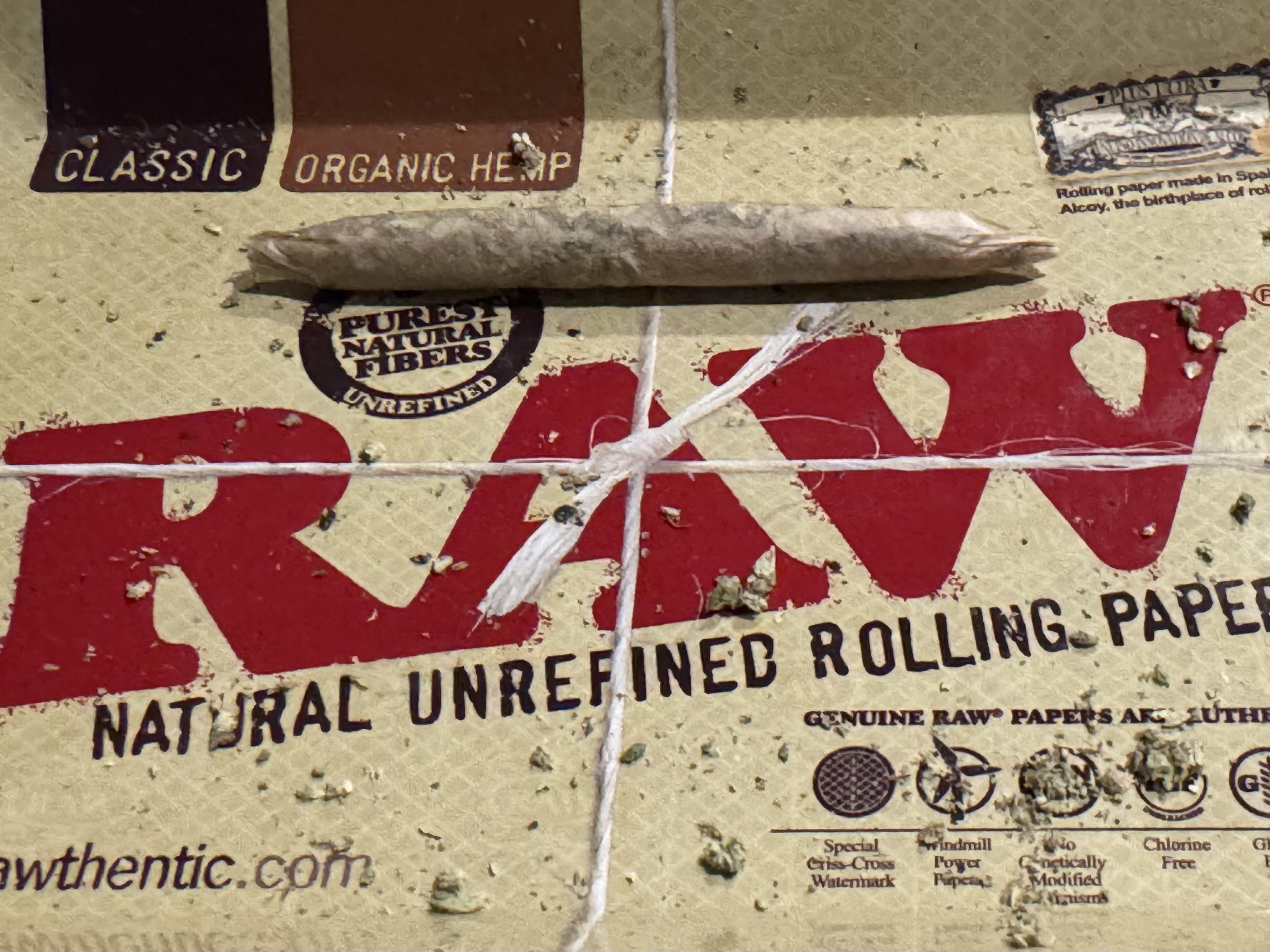 Pre-bedtime joint | Scrolller