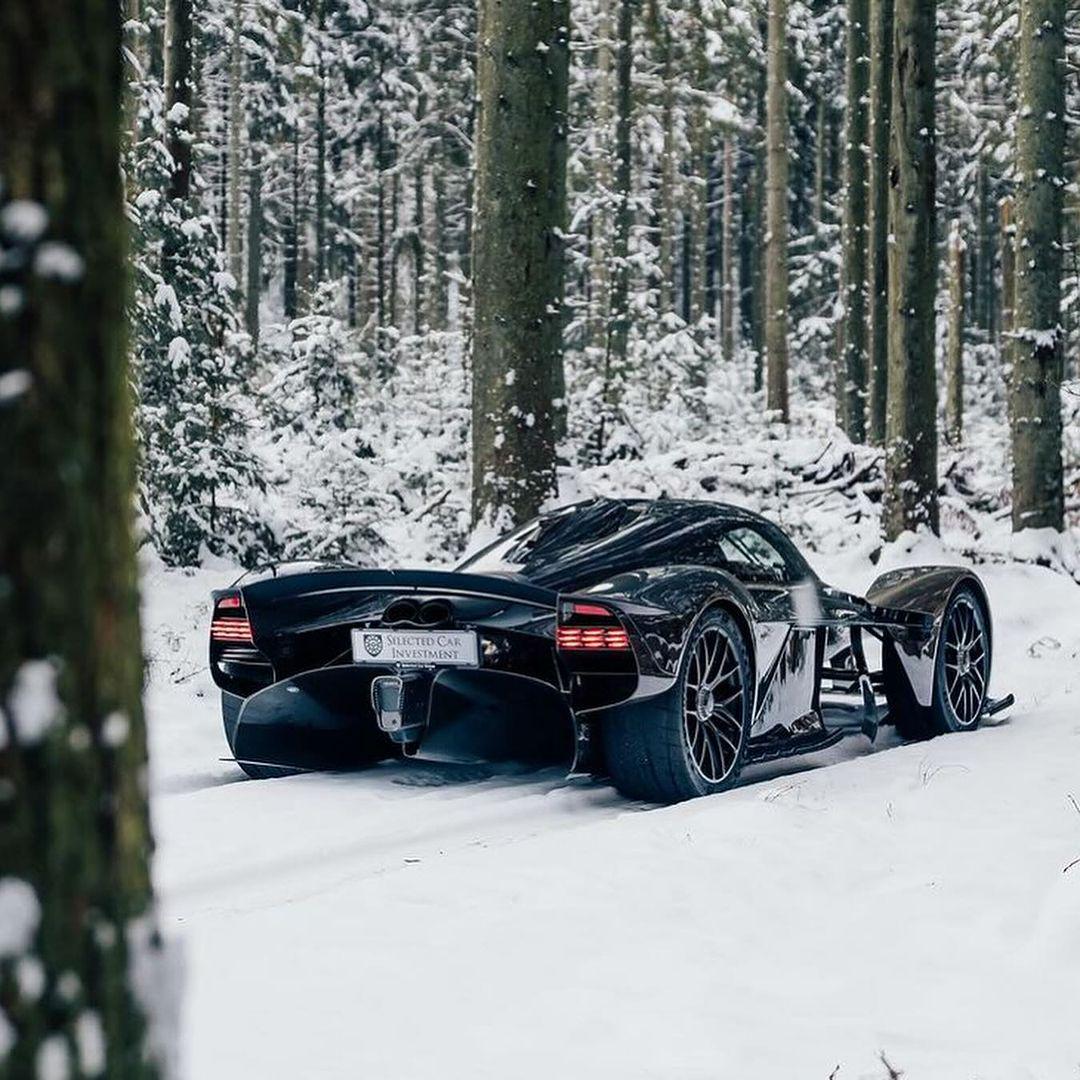 Discover more like Carporn: Aston Martin Valkyrie [1080x1080] and Related Content | Scrolller