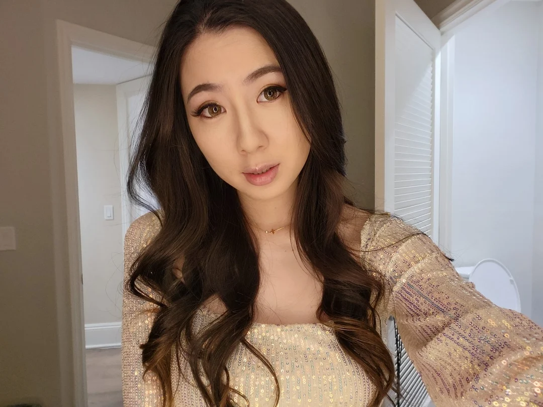 Discover more like PrettyGirls: Leslie Fu and Related Content | Scrolller