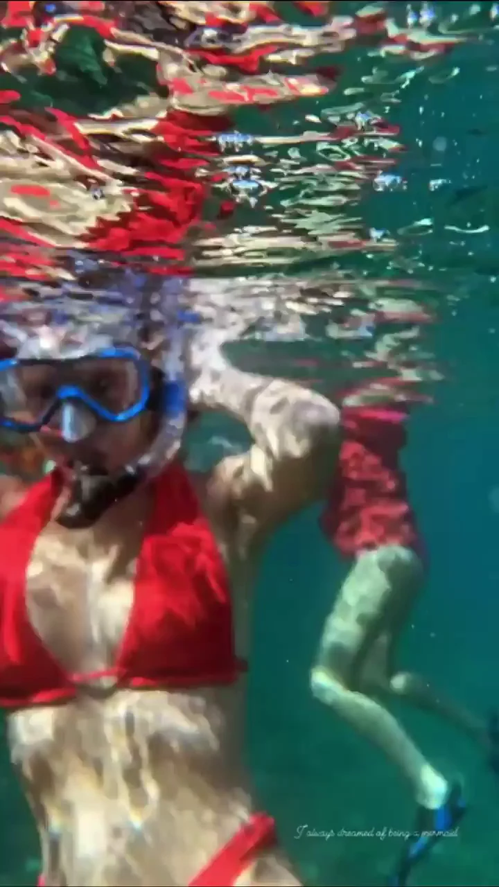 Sydney Sweeney swimming | Scrolller