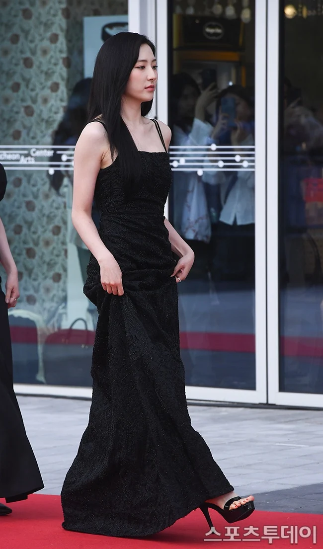 WJSN - Eunseo | Scrolller